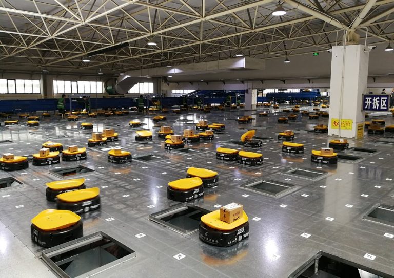 ‘Mini Yellow’ robots deliver the right package - IT Supply Chain